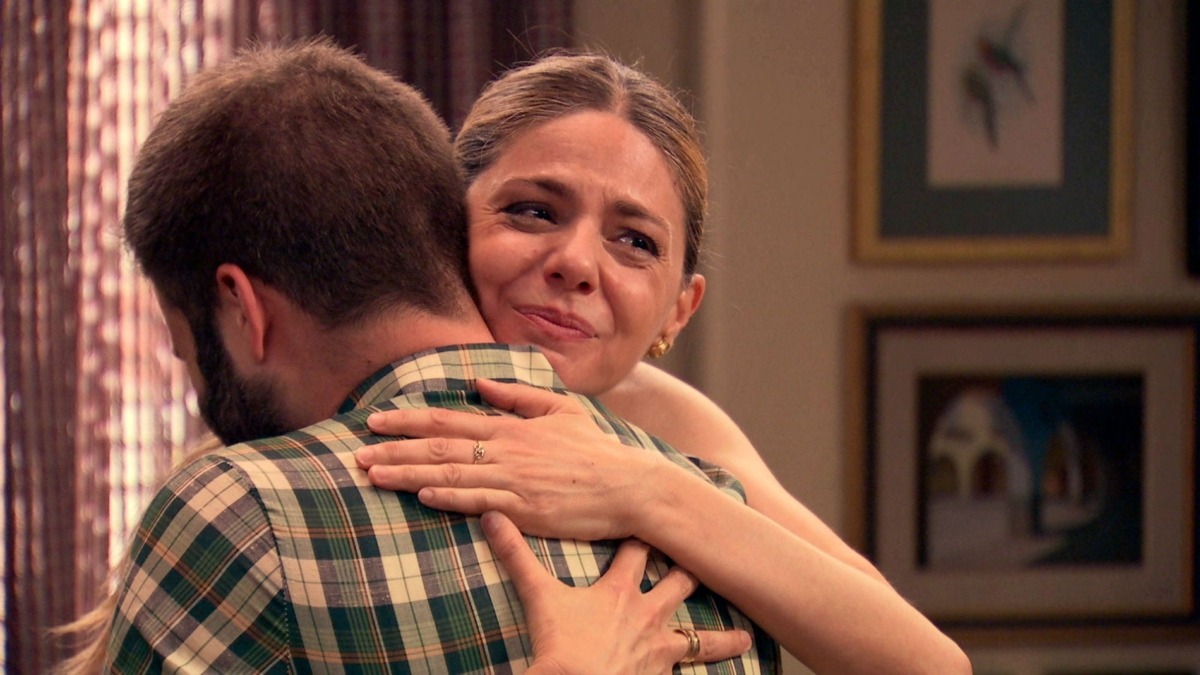 Simón provoca un cambio de planes total en la vida de Maica - Amar es ...